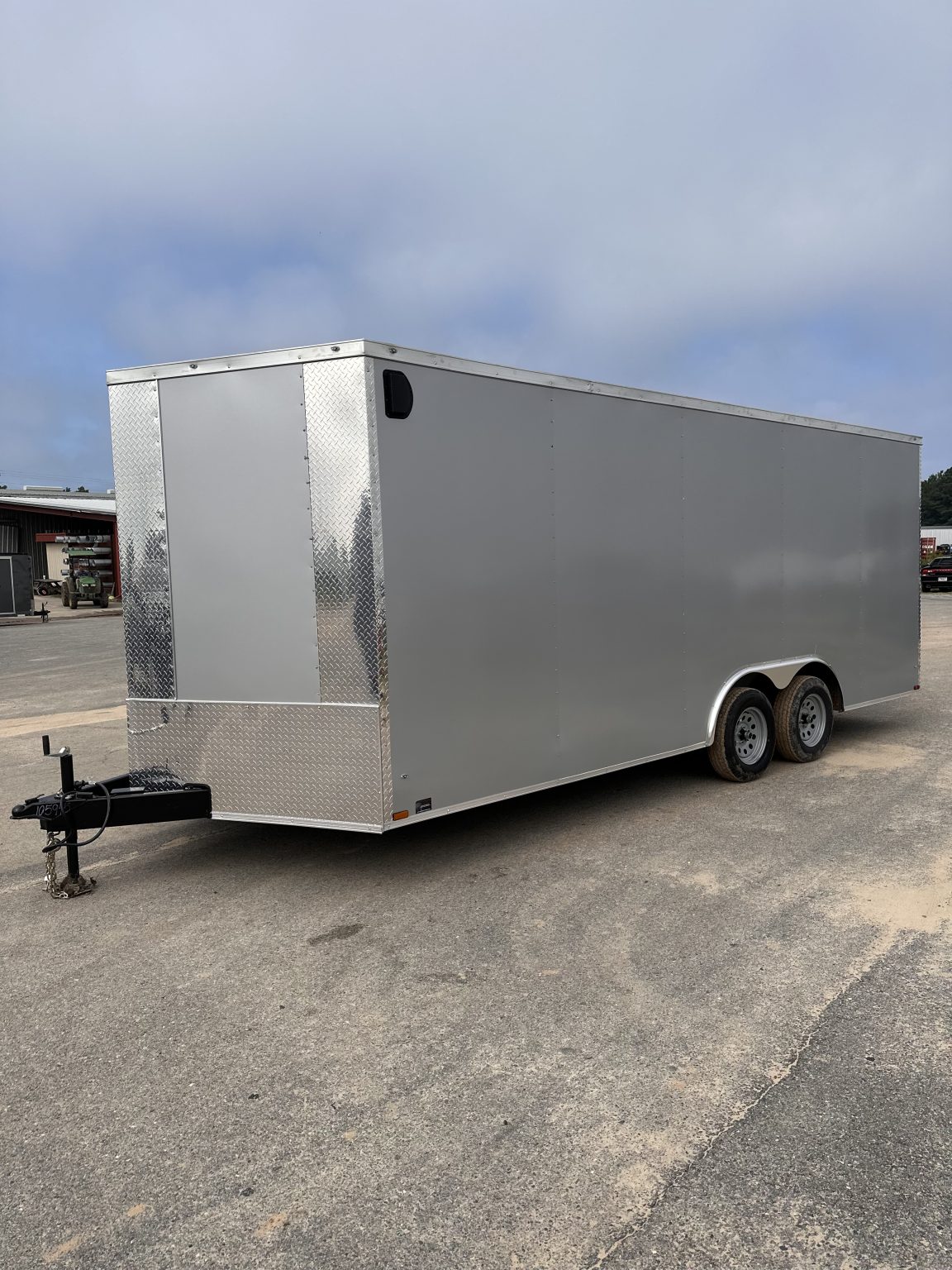 Enclosed Cargo Trailer: 8.5X20 Tandem Axle | Douglas, GA